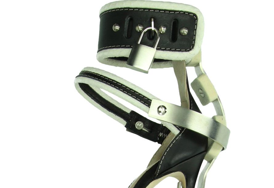 Dsquared Dsquared2 Virginia Embellished High Heel | circe